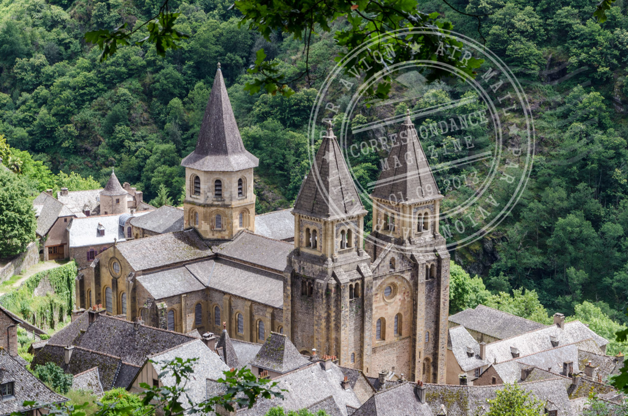 Conques – Correspondance Magazine